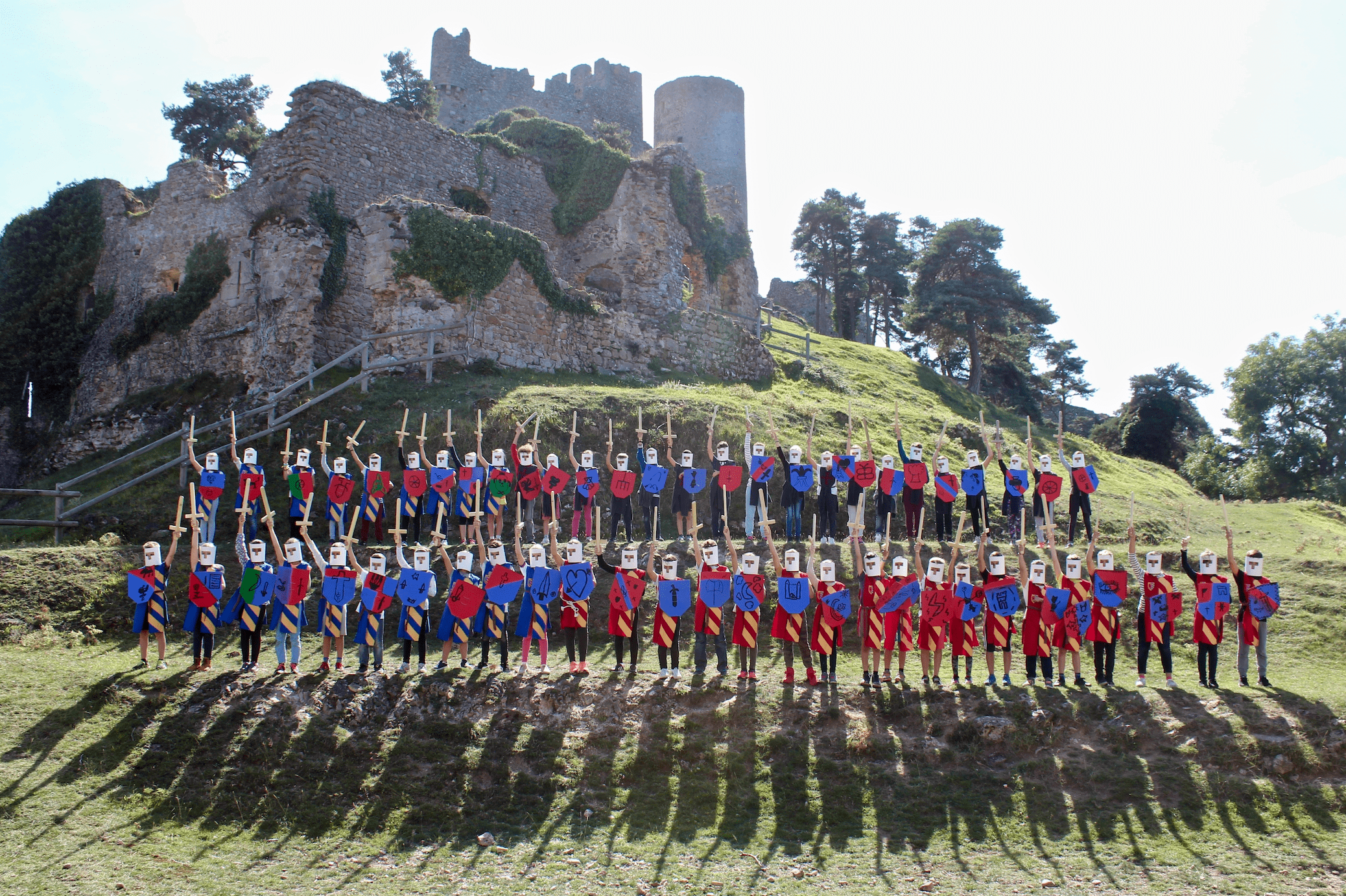 5 classes de l'École Robin vont partir en classe Moyen Âge et vous ...